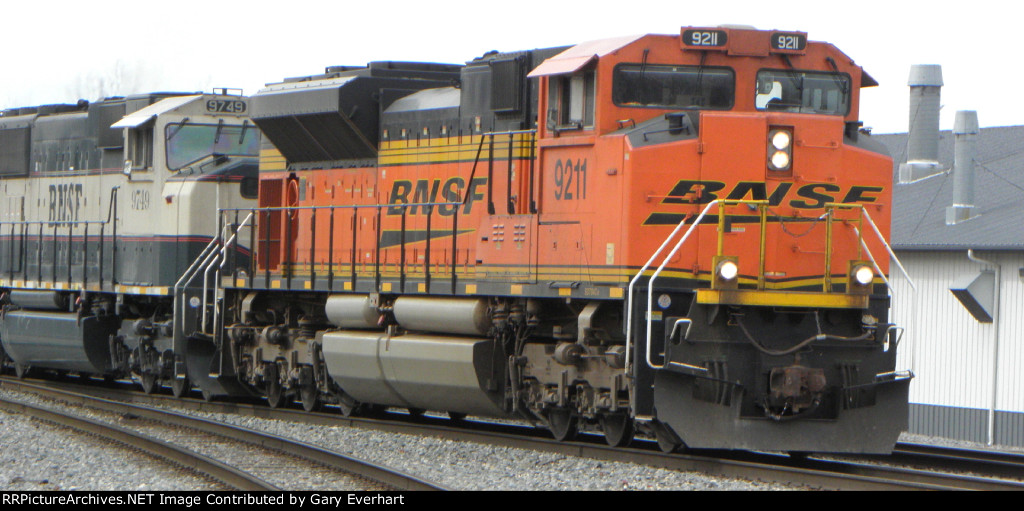 BNSF 9211